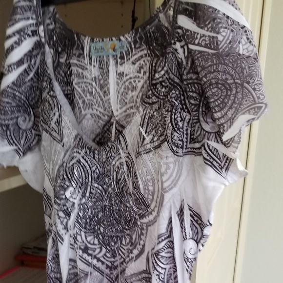 Unity World Wear | Tops | Tunic | Poshmark